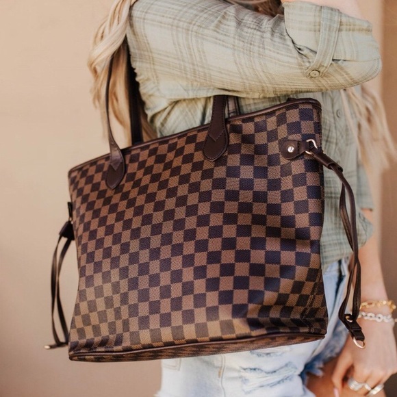 Bags | Trendy Chic Checkered Tote In Chocolate | Poshmark